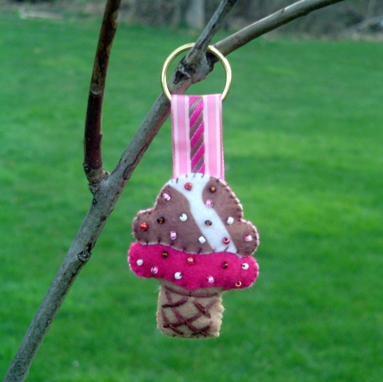 Neapolitan Ice Cream Keychain Made From Felt And Ribbon With Bead ...